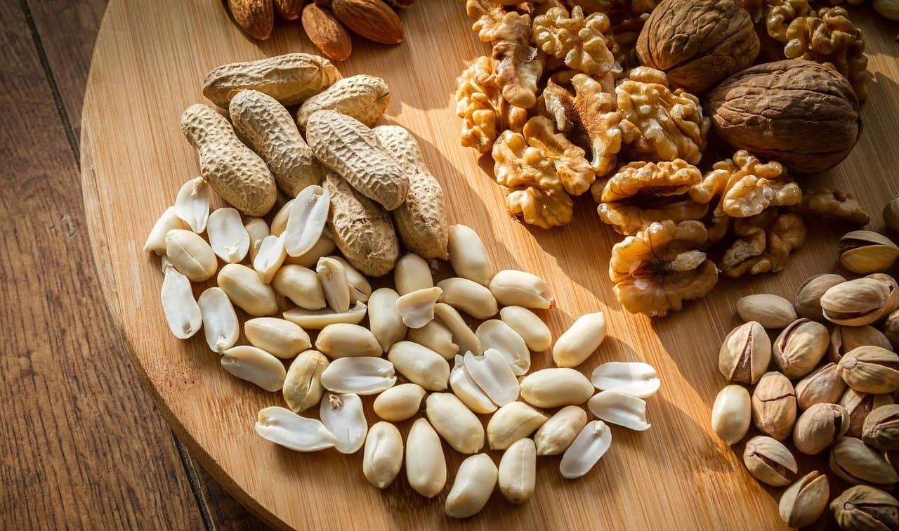 Healthy Snacks for Sources of Zinc | LorentaNuts.com