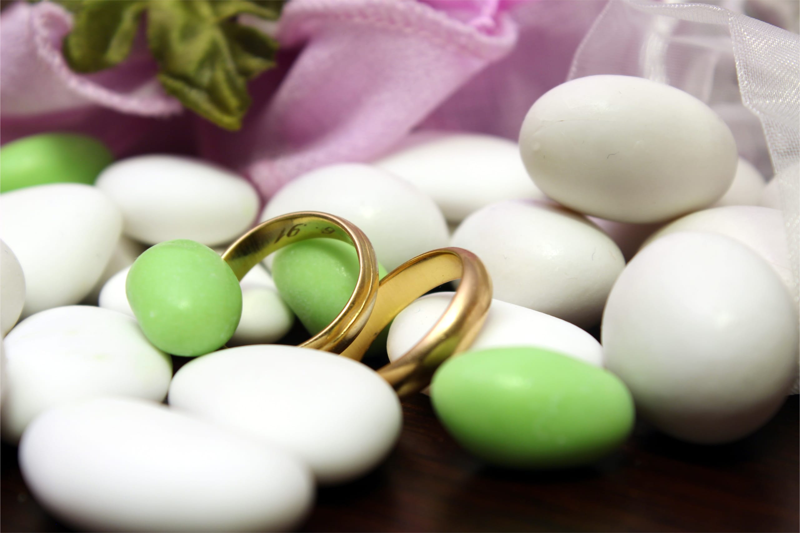 Meaning of jordan almonds at weddings | Honestweddingadvice.com