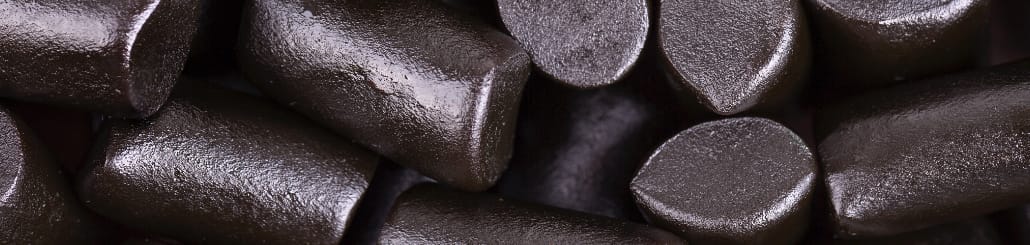 9 Black Candies For Your Next Event | LorentaNuts.com