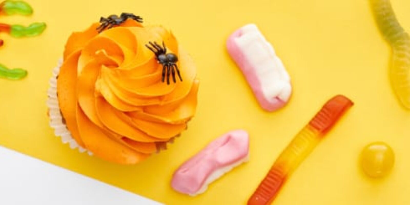 10 Yellow Candies For Your Next Event | LorentaNuts.com