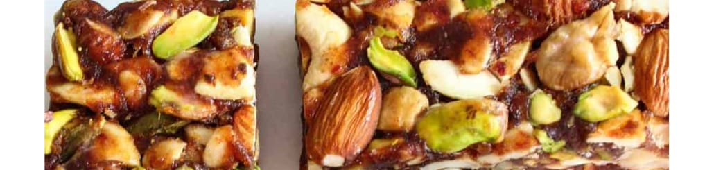 Date Bars Recipe | LorentaNuts.com