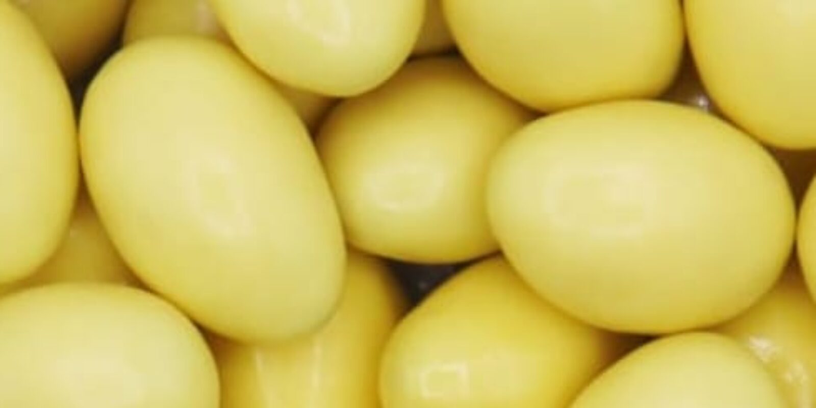Lemoncello Almonds: A Zesty Fusion of Flavors | LorentaNuts.com